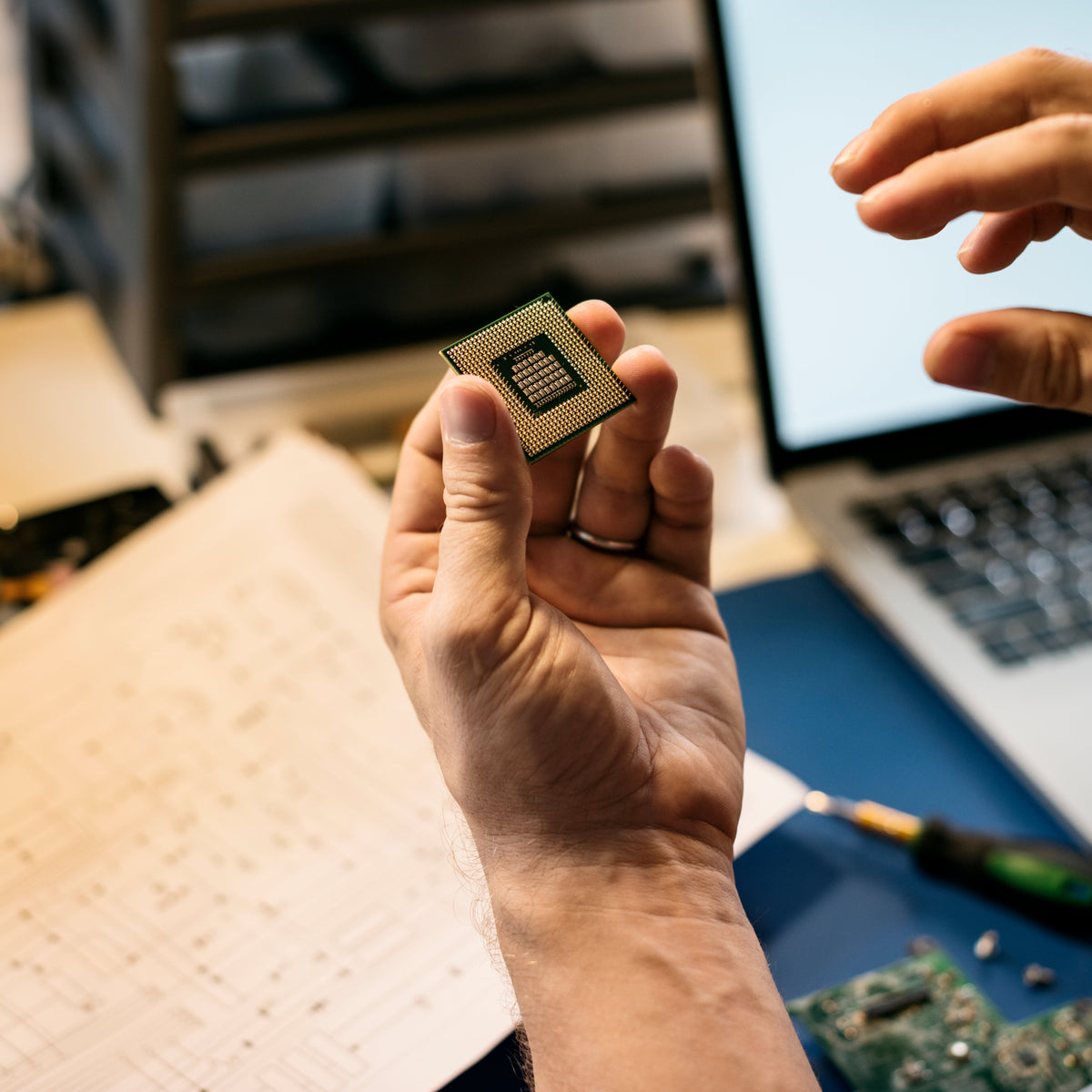 5. Understanding Electronics Warranties and What They Cover – Electroeshop